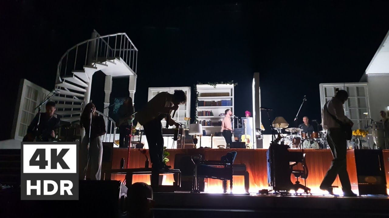 The 1975 - About You (with Carly Holt-Hann) @ Manchester AO Arena 20.01 ...