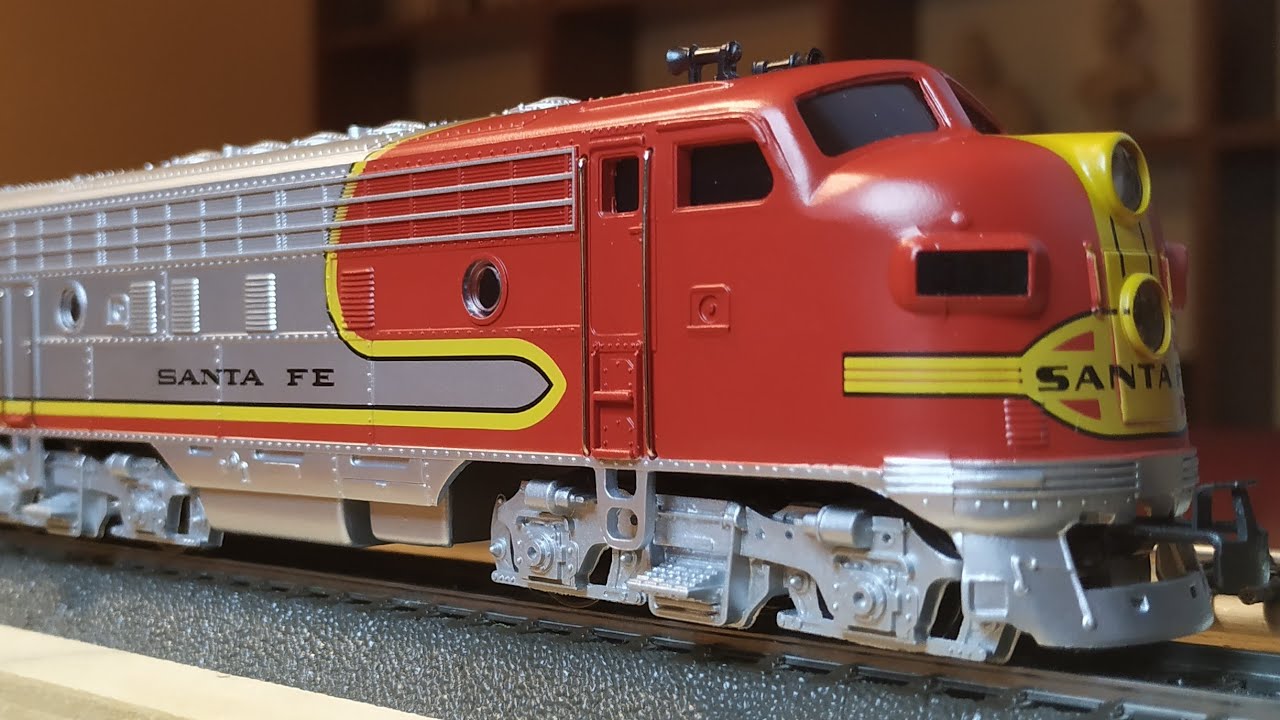 Märklin 37622 Santa Fe F7 mit ESU Loksound 5 - YouTube