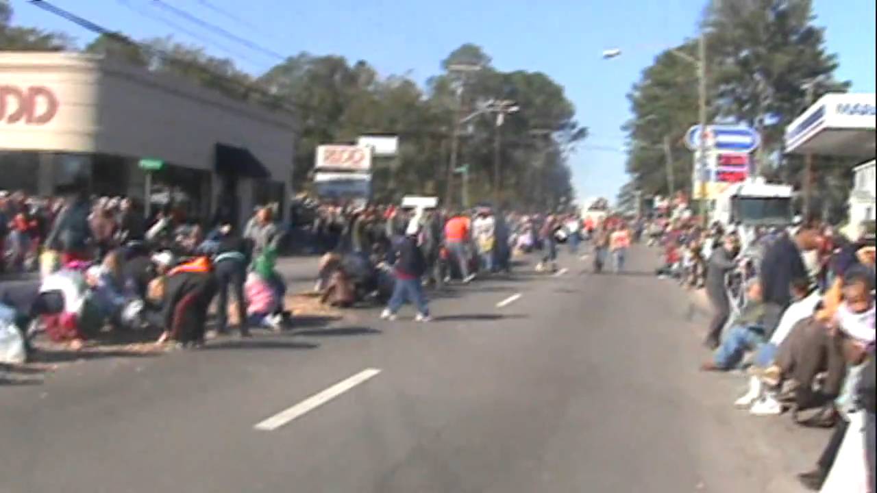 2010 National Peanut Festival Parade Dothan, AL - YouTube