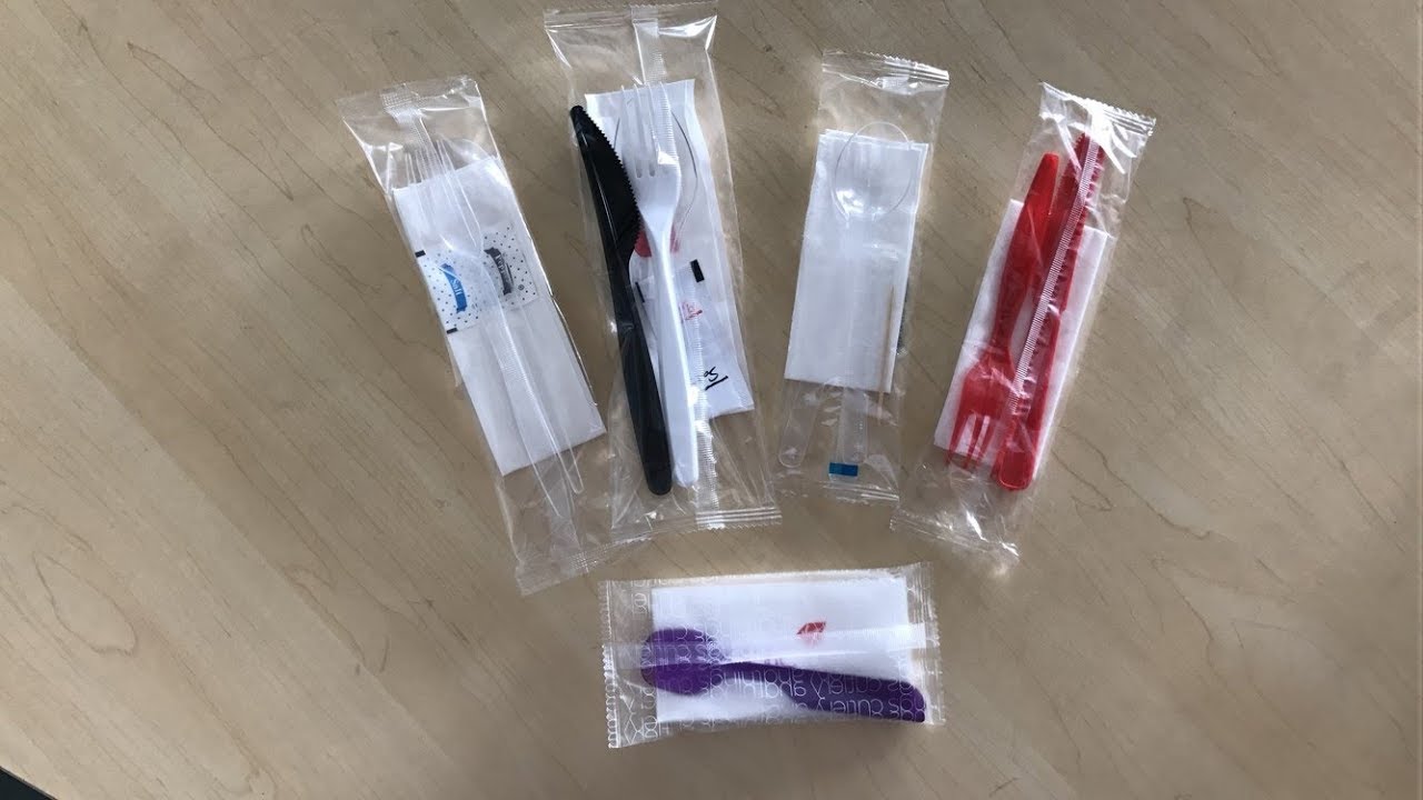 disposable cutlery sets automatic packaging machine - YouTube
