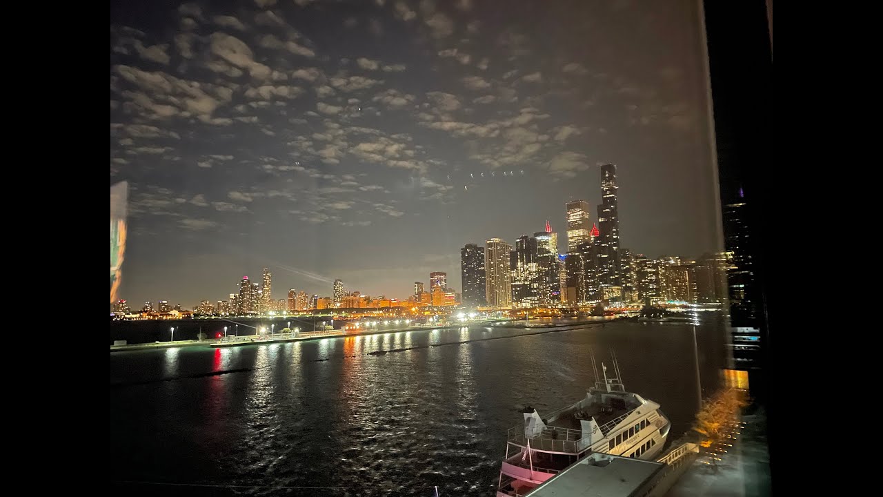 Our Staycation at Navy Pier's Sable Hotel 2021 - YouTube