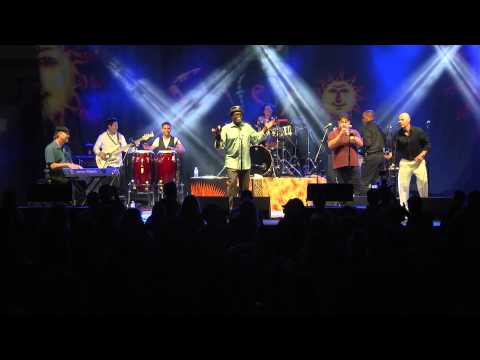 Ricardo Lemvo & Makina Loca: TD Sunfest 2014