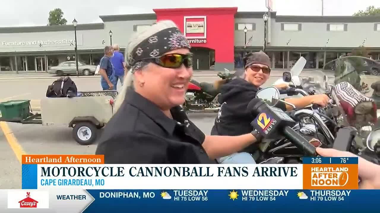 Motorcycle Cannonball fans arrive - YouTube