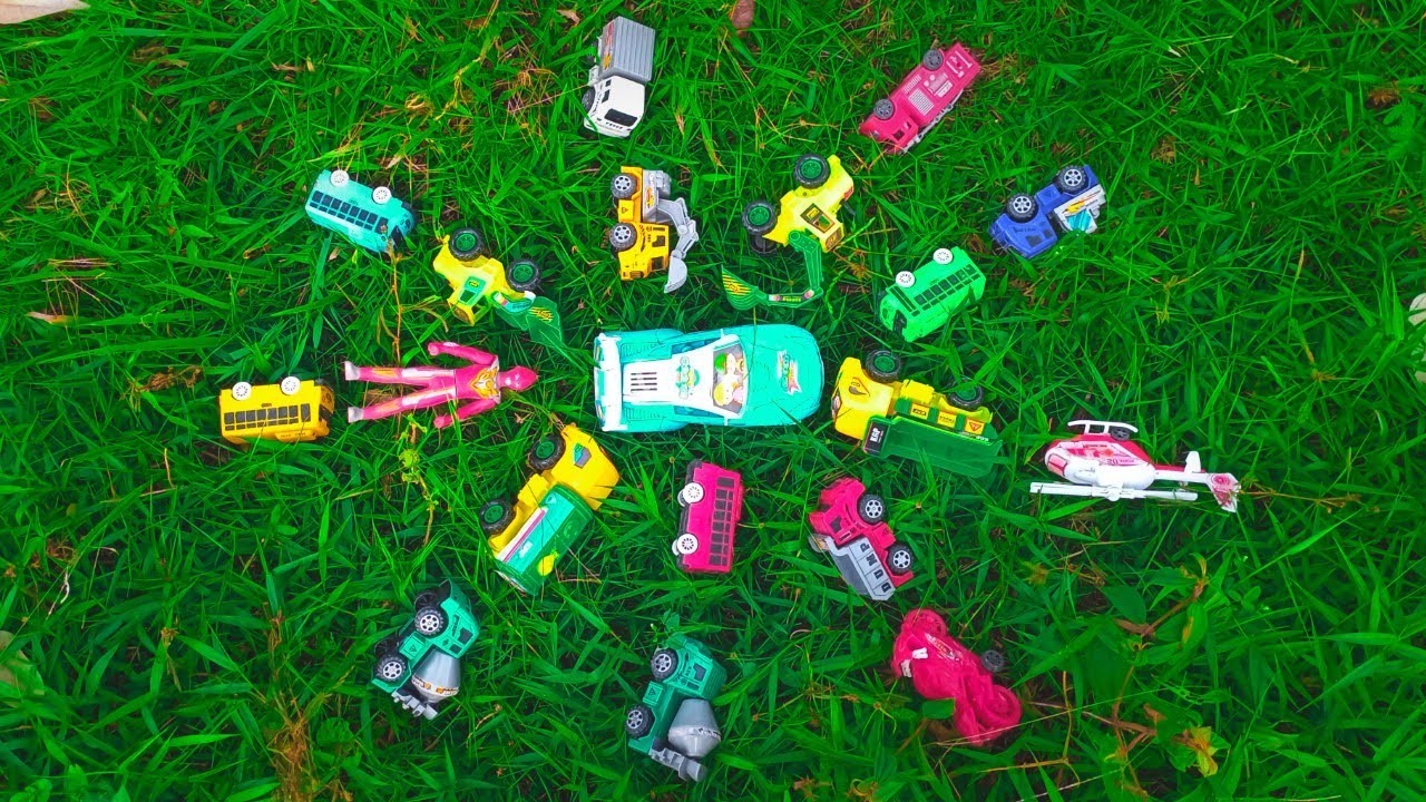 mencari mainan di rumput rumput pinggir sungai,mainantayo,mobiltruk ...