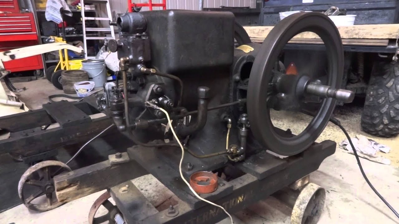 McCormick Deering M 1 1/2 hp understrike part1 - YouTube