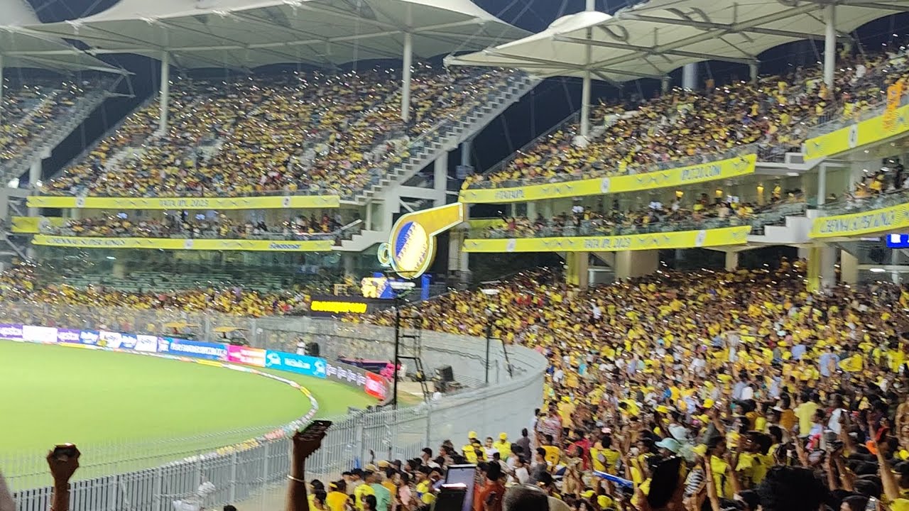 Chepauk stadium people showing mobile flash light | IPL | CSK | M S ...