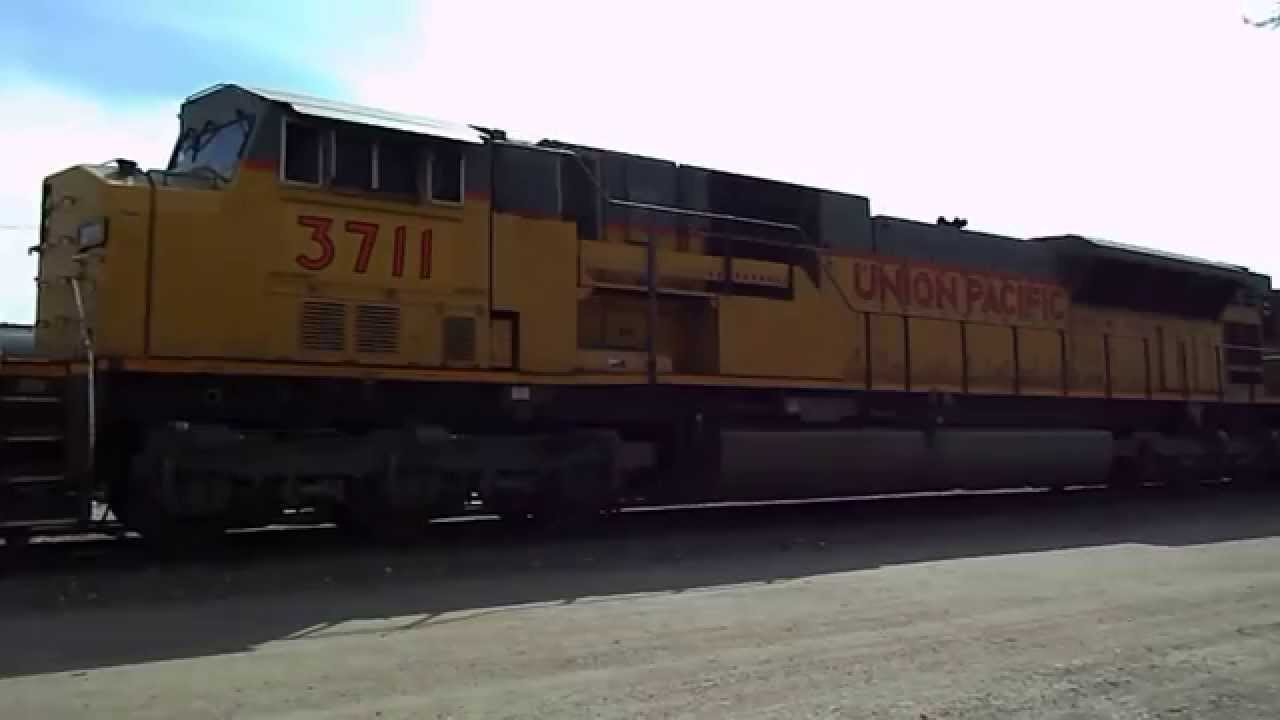 SD90/43AC start up - YouTube