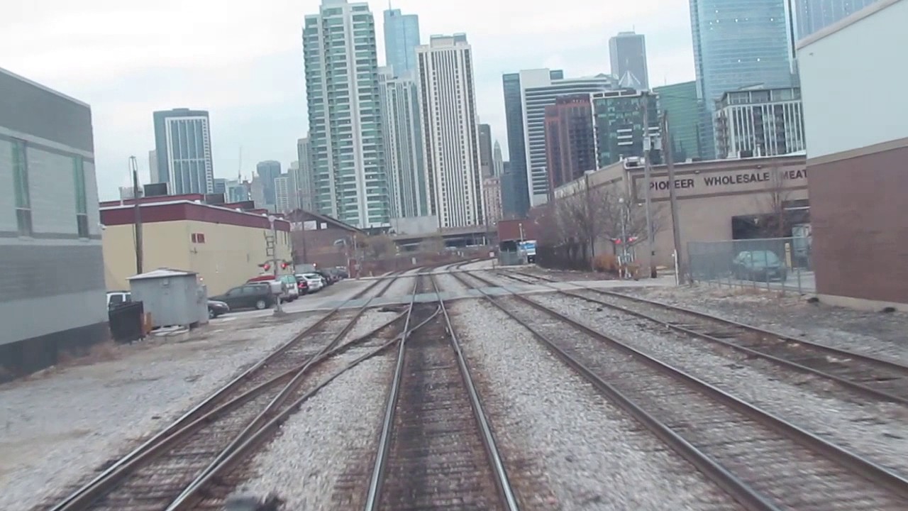 METRA Milwaukee District Racing - Western Ave to Union Station - YouTube