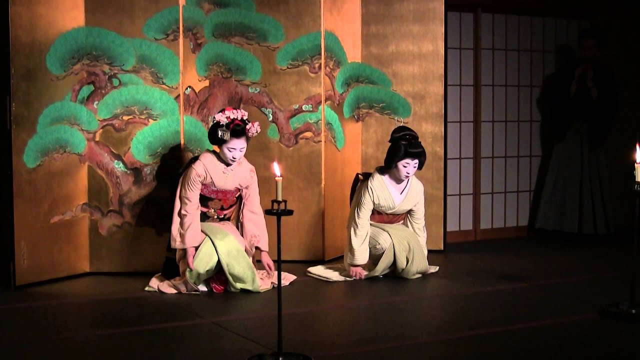 Geisha Entertainment in Kyoto - YouTube