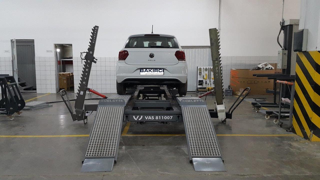 Celette VAS 811 007 Şasi Kaporta Düzeltme Sistemi ile Hasarlı VW Caddy ...