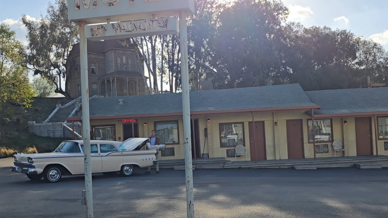 Bates Motel set during World Famous Studio Tour at Universal Hollywood ...