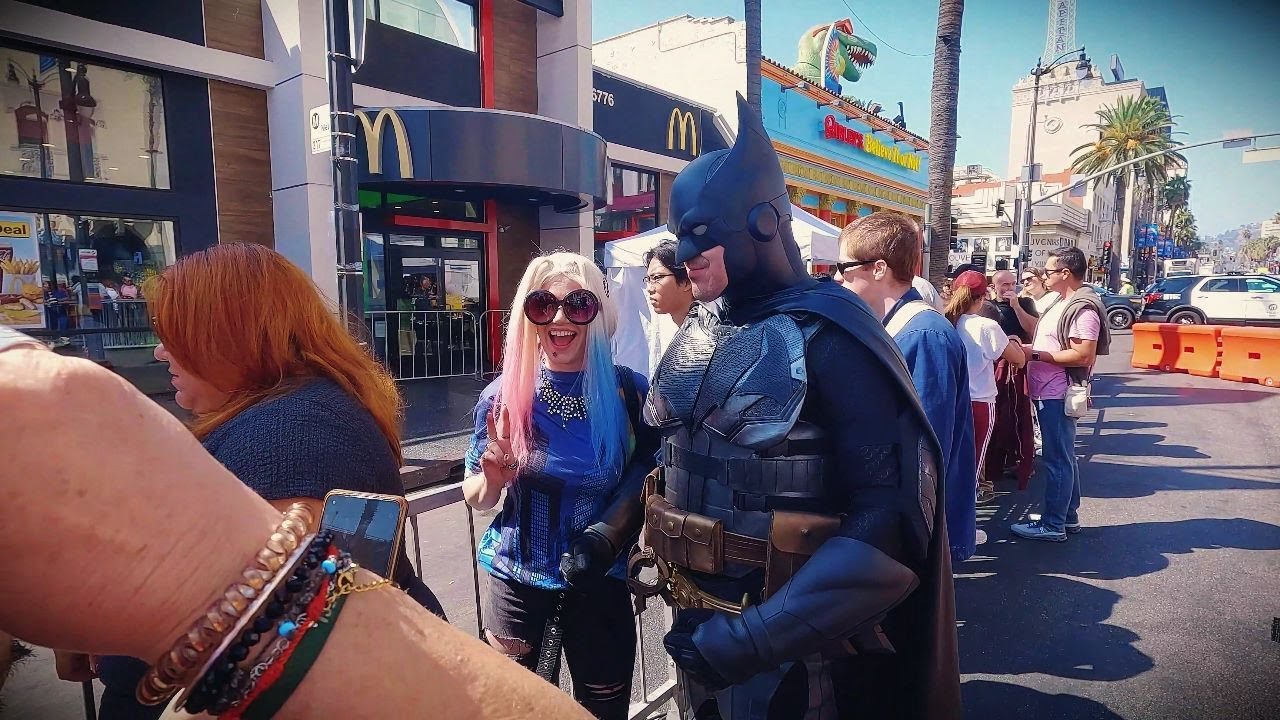 Hundreds of Fans came to witness Batman receiving a star on the ...