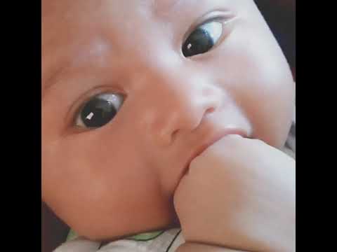 BAYI UMUR 3 BULAN DOYAN NGEMUT TANGAN