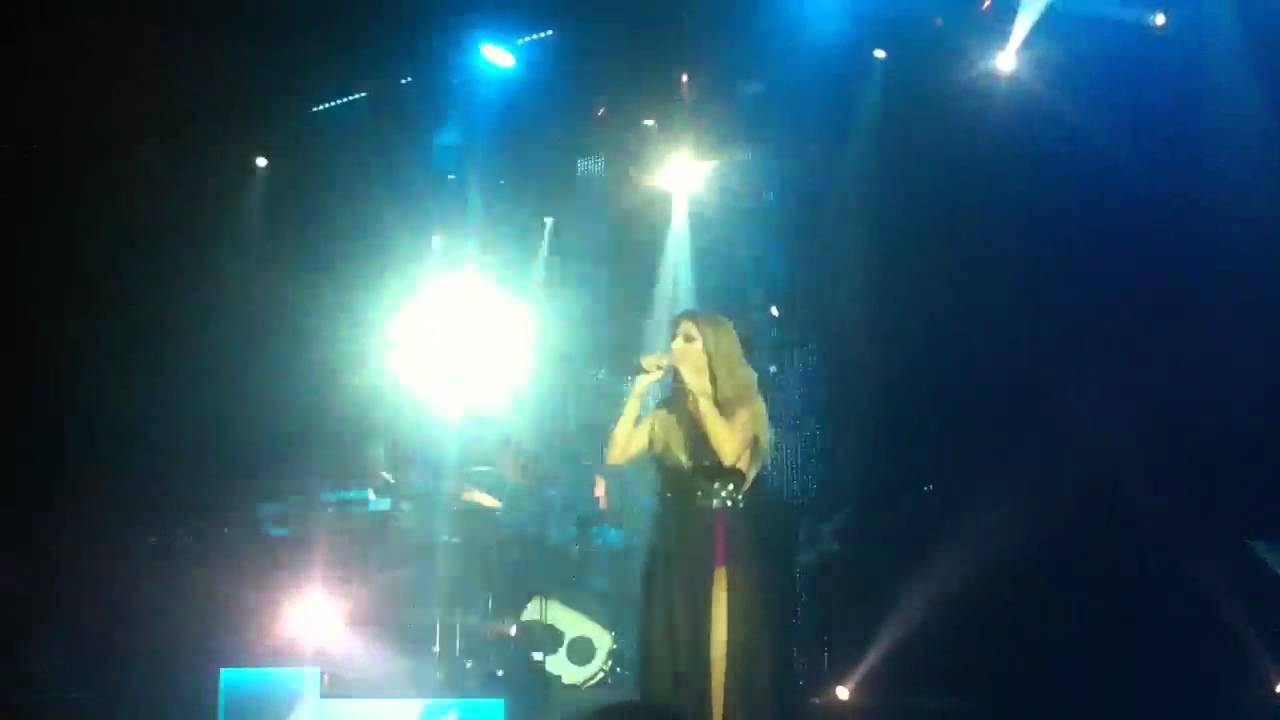 Eleni Xatzidou - Exeis Themata (Live@Posidonio) - YouTube