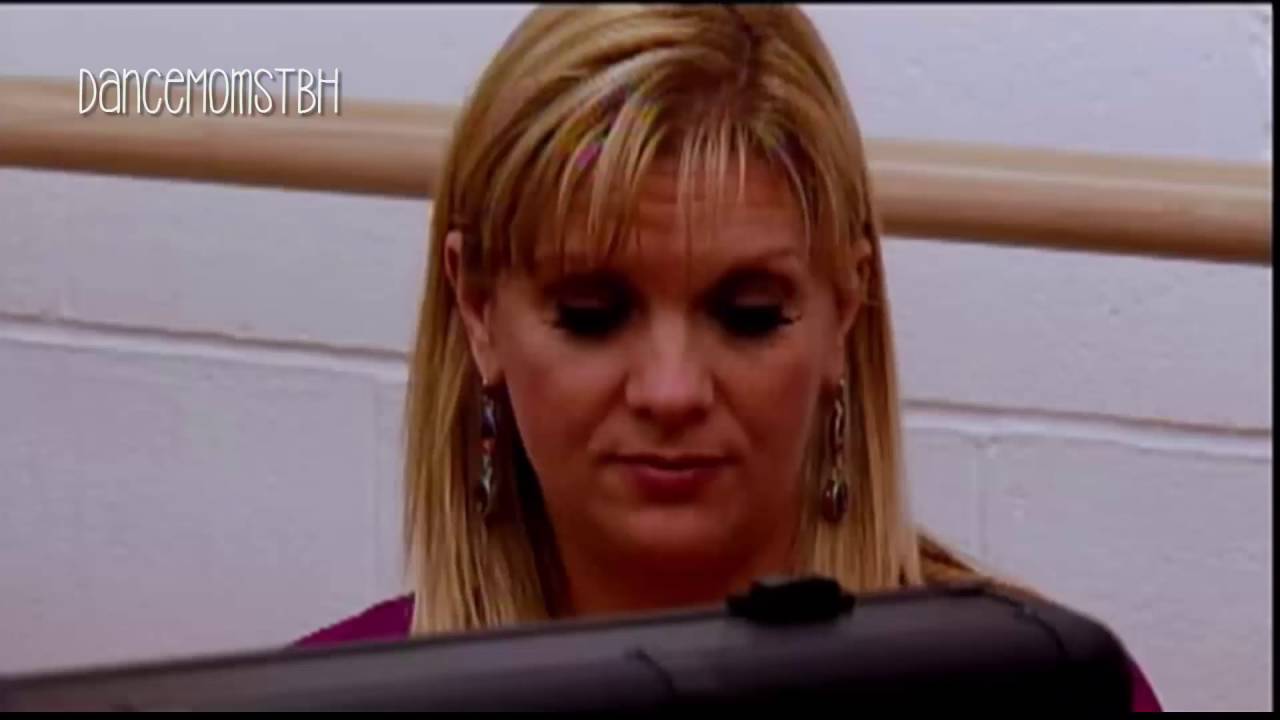 Dance Moms: Mackenzie has a Malfuction on Stage & Cries (S3, E01) - YouTube