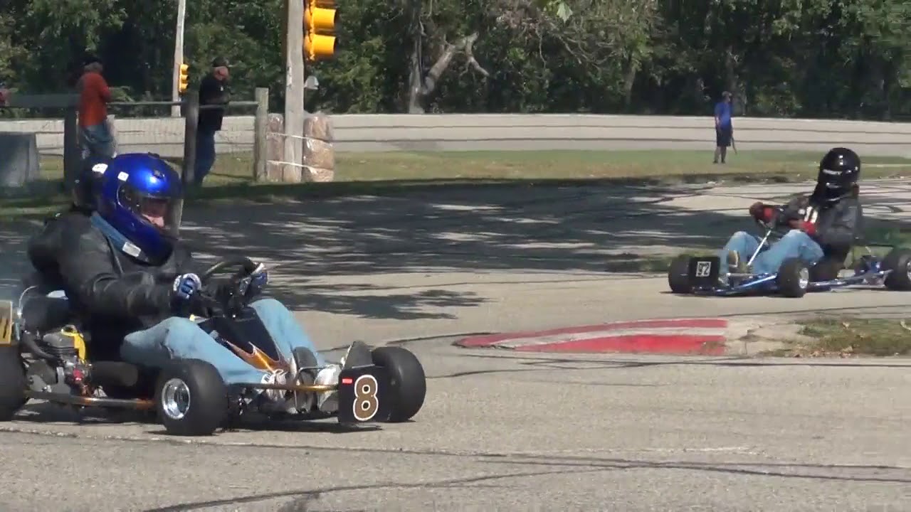 9-10-17 Sugar River Raceway - Vintage Kart Sidewinder Race #2 - YouTube