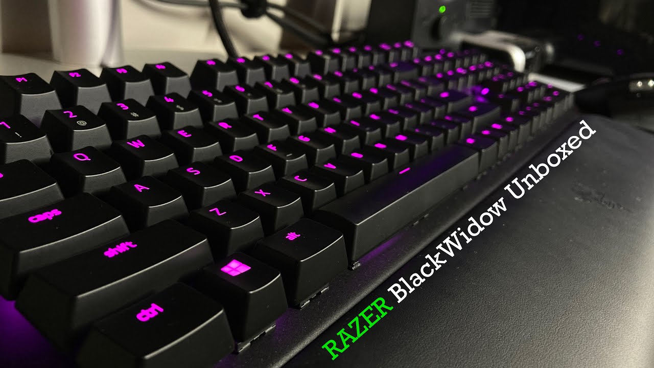 Razer BlackWidow Elite Keyboard Unboxing - YouTube