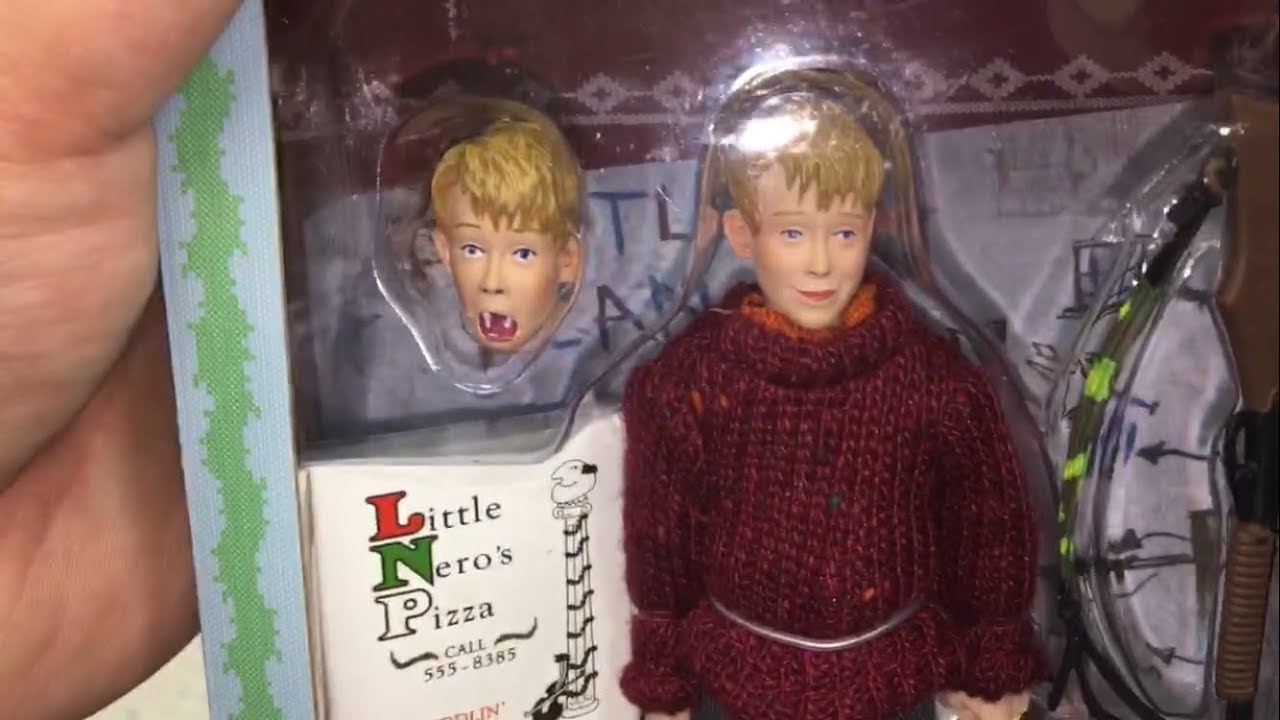 TOY HUNT! NEW HOME ALONE FIGURES AT TOYSRUS/MORE!!! - YouTube