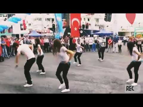 Ходишь ходишь ты вся крутая