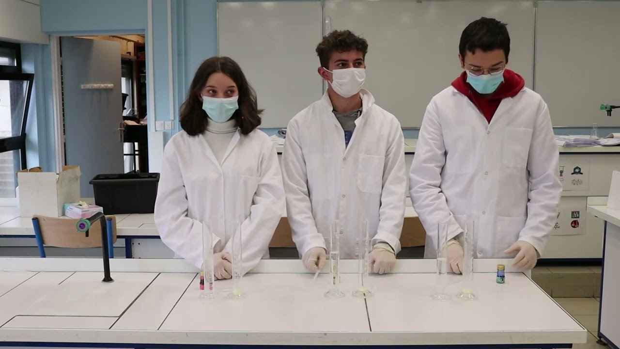 Le dentifrice de l'éléphant - YouTube