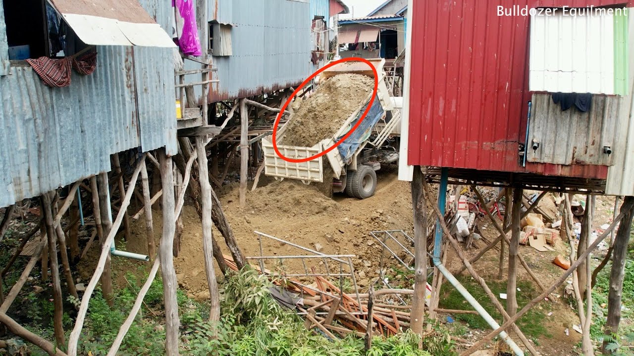 Video Pouring Soil around the House to improve the Soil after the flood ...