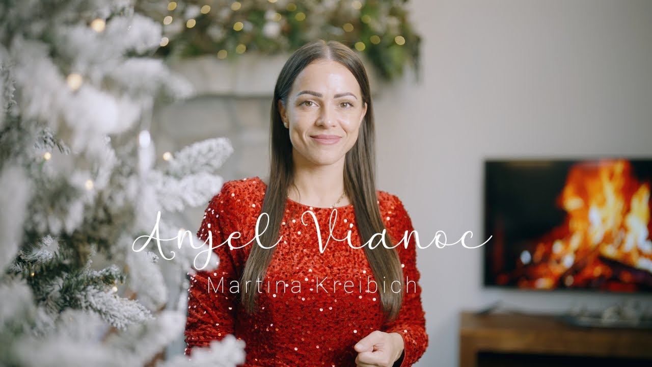 Martina Kreibich - Anjel Vianoc (Oficiálny videoklip) - YouTube