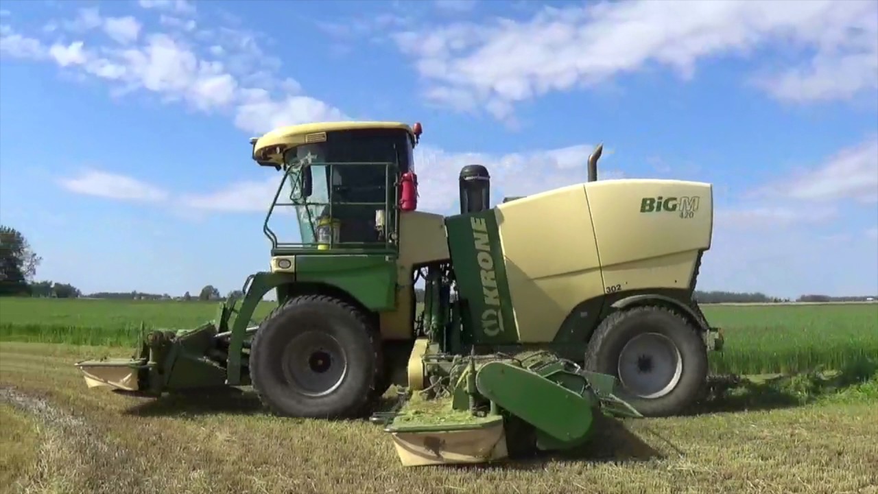 Mowing Wheat with a Krone 420 Big M Mower near Berne Indiana - YouTube