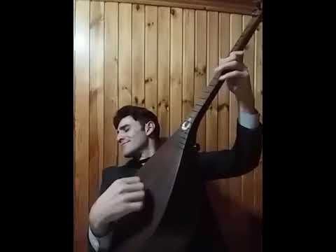 Aşıq Əli Zeynalabdinov Kəlbəcərli könüllər oxşayan bir ifa sözlər şair Əkbər Qoşalıya məxsusdur.