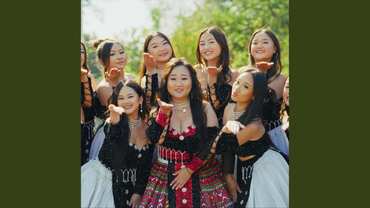 Xim Xoos Neeg Rog - YouTube