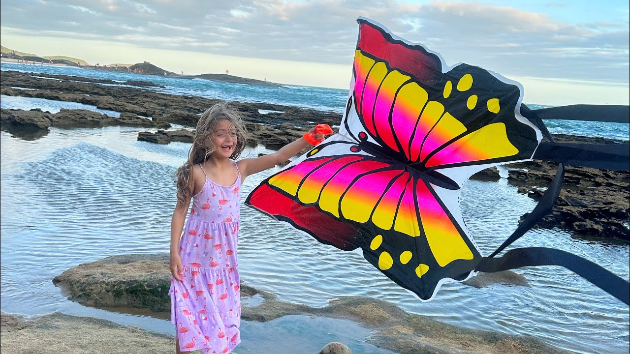 Brincando Na Praia Youtube