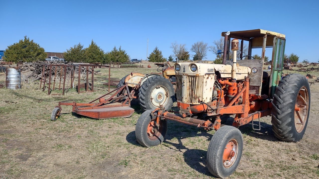 Farm and antique junk auction - YouTube
