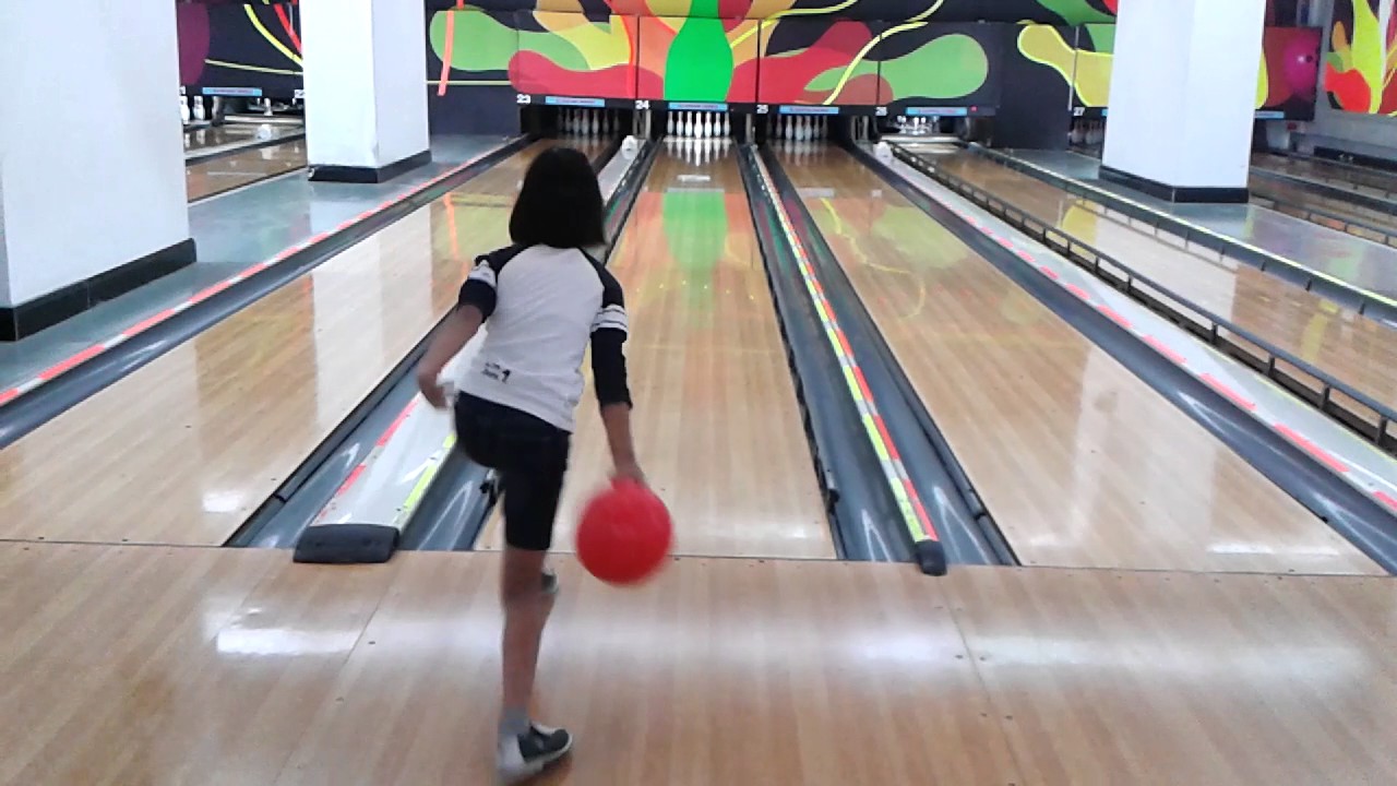 The genting bowling center - YouTube