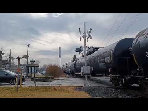 CSAO WPCA-11 through Woodbury NJ with CSX 8828 and CSX 1707 with 70 cars - YouTube