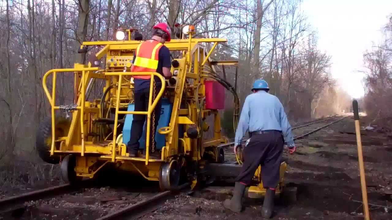 Replacing Railroad Ties On The TLE&W March 17, 2012 - YouTube