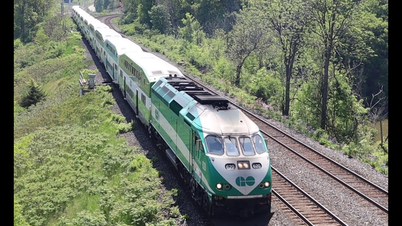 GO Train 620 on a sunny day at Bayview Junction Hamilton - YouTube