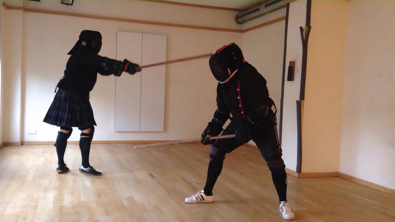 Quarterstaff - Sparring with Ash Staffs - YouTube