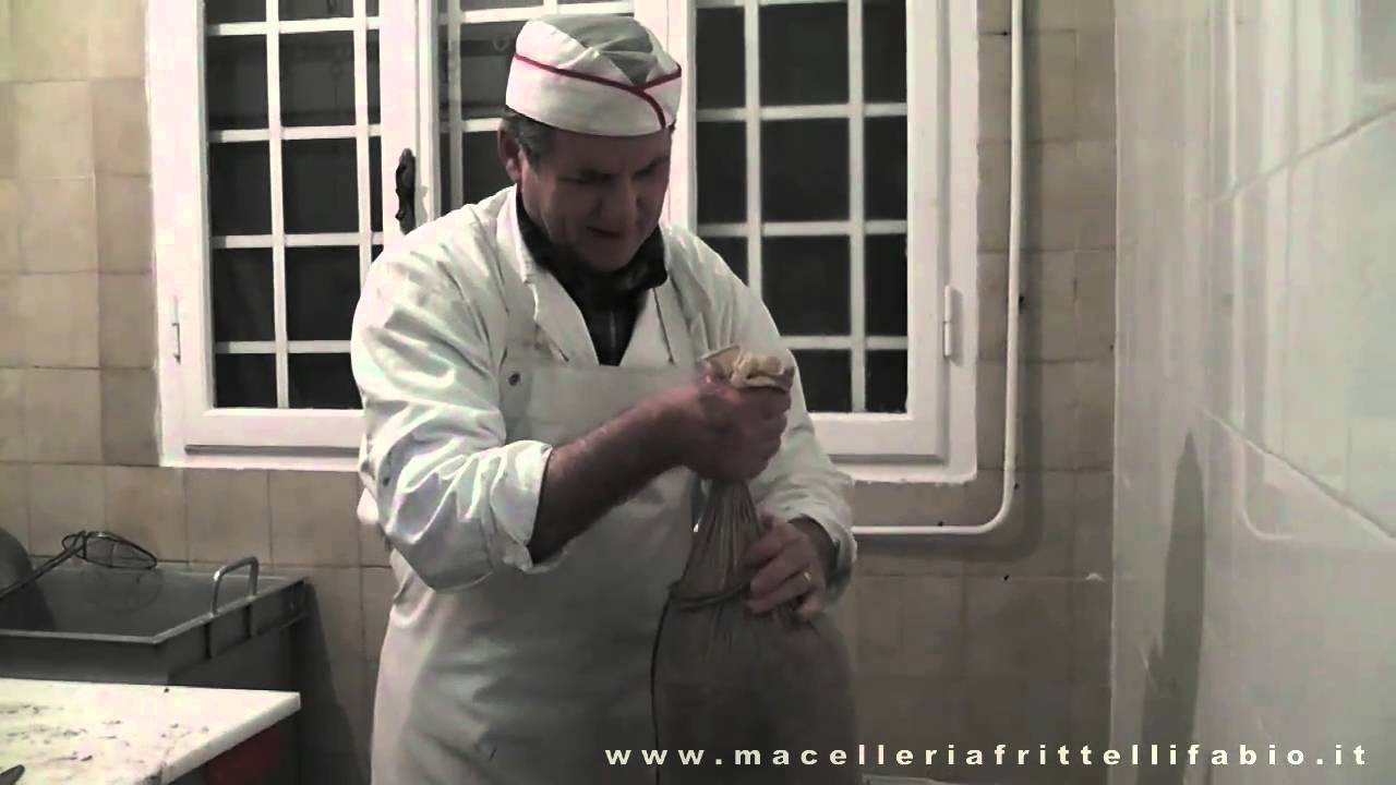 Soprassata artigianale della macelleria Frittelli Fabio - YouTube