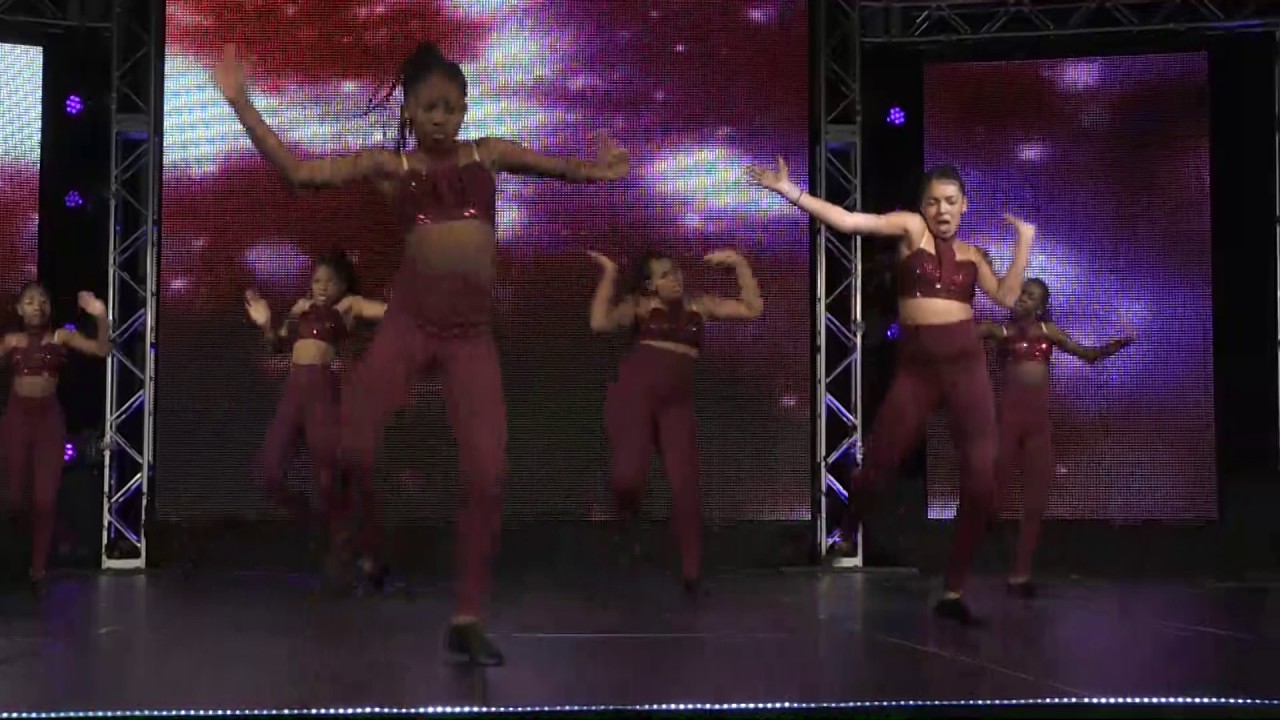 Show Stopper dance competition 2016- Naughty girl - YouTube