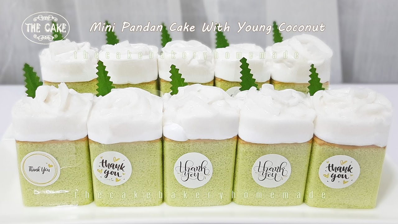 🥥 Mini Pandan Cake With Young Coconut Sauce/Young Coconut Sauce/Young ...