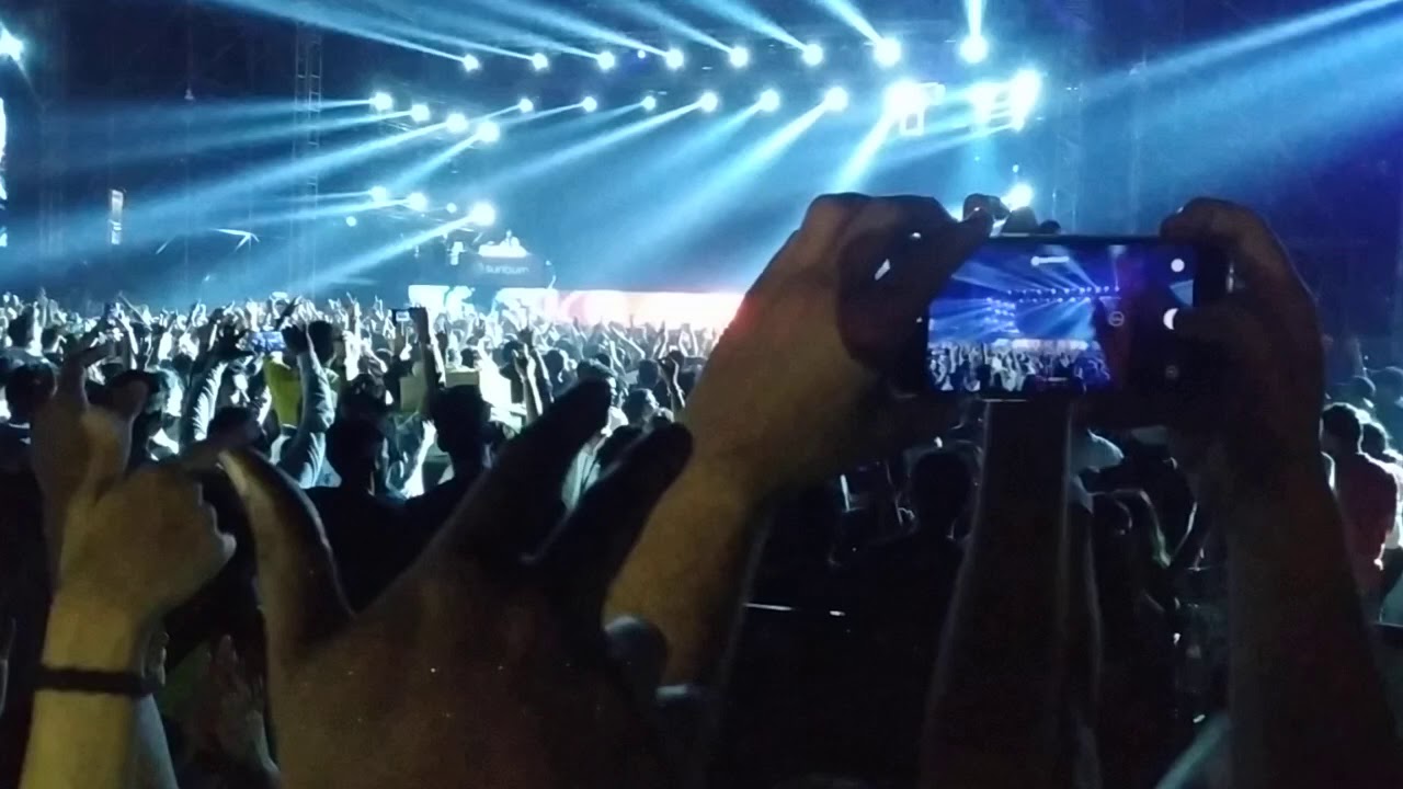 Alan walker sun burn concert..we will rock you!! - YouTube