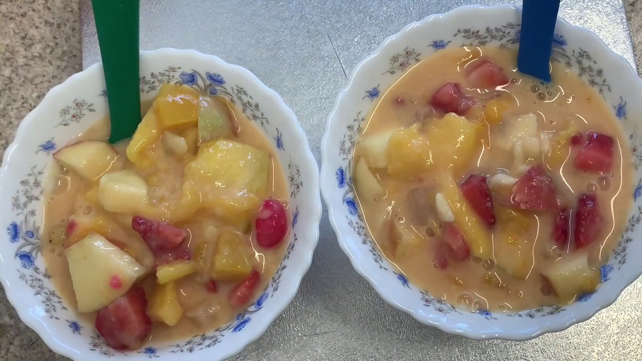 Fruit salad recipe/Qudaar an caruurta u diyaariyey dawasho wacan - YouTube