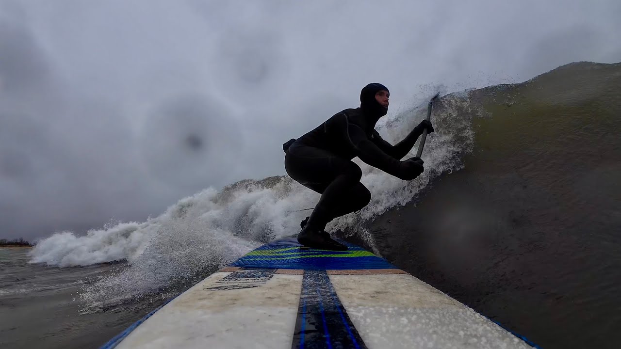 Solo Paddle Surfing Near Stationary Airplanes & Offshore Winds On Lake ...