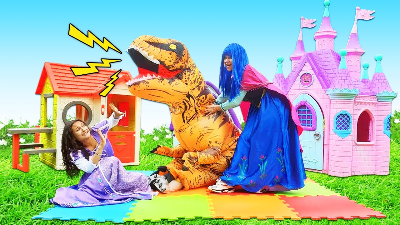 NEW giant princess castle for princess. Princesses & Tyrannosaurus rex ...