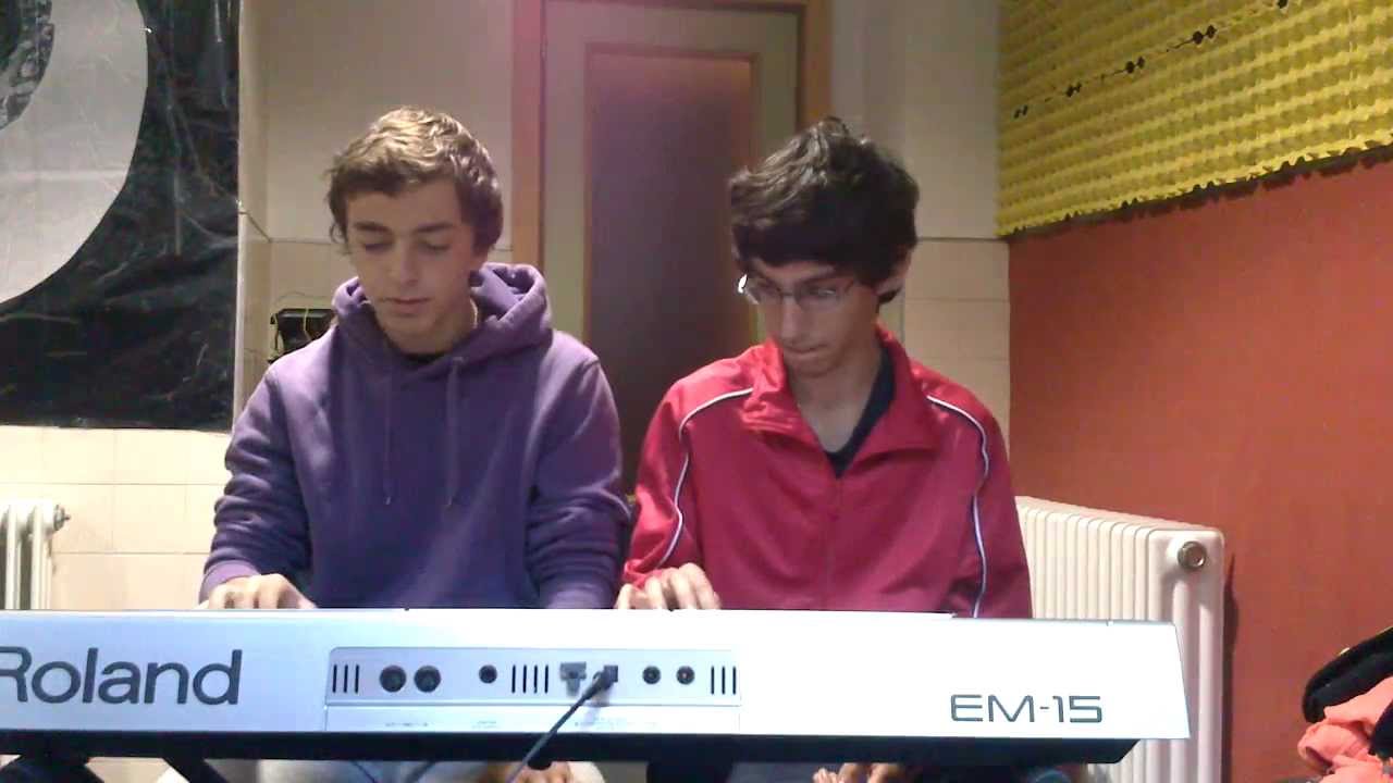 Pou song (piano) - YouTube