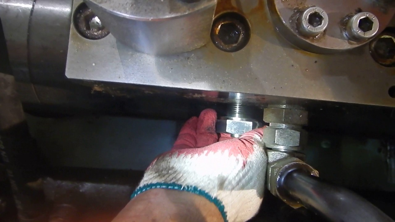 RT Flex Engine - Valve Control Unit Oil Filter Cleaning - YouTube