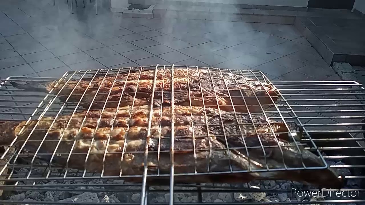 GRILLED FISH (ORFOS & SFEREDA) greek version. - YouTube