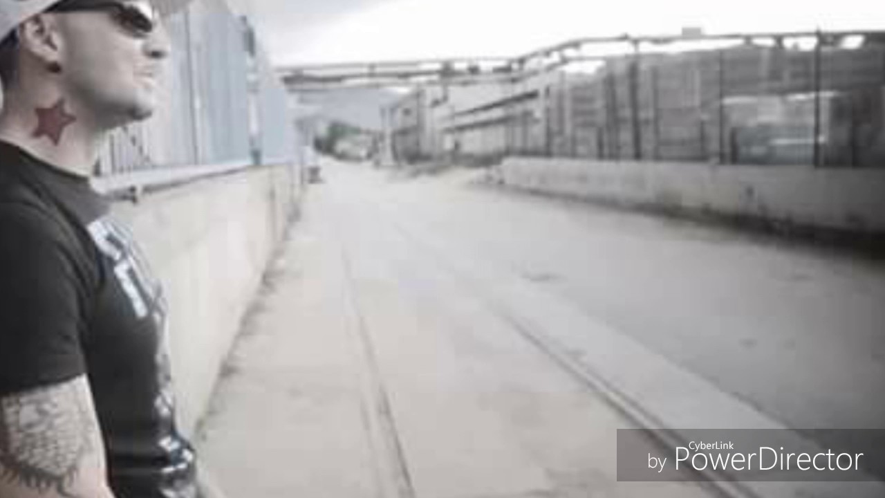 Crni Zvuk - Tuzlanske ulice srama (1994) - YouTube