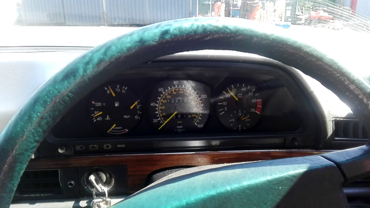 1983 mercedes 380se exhaust mod.play loud - YouTube