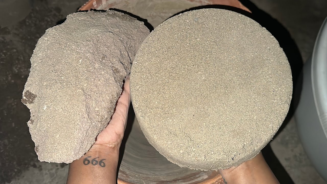 Crumbling crunchy stubborn chunks in claypot🪴watch on 1.5x speed for better experience ️ - YouTube
