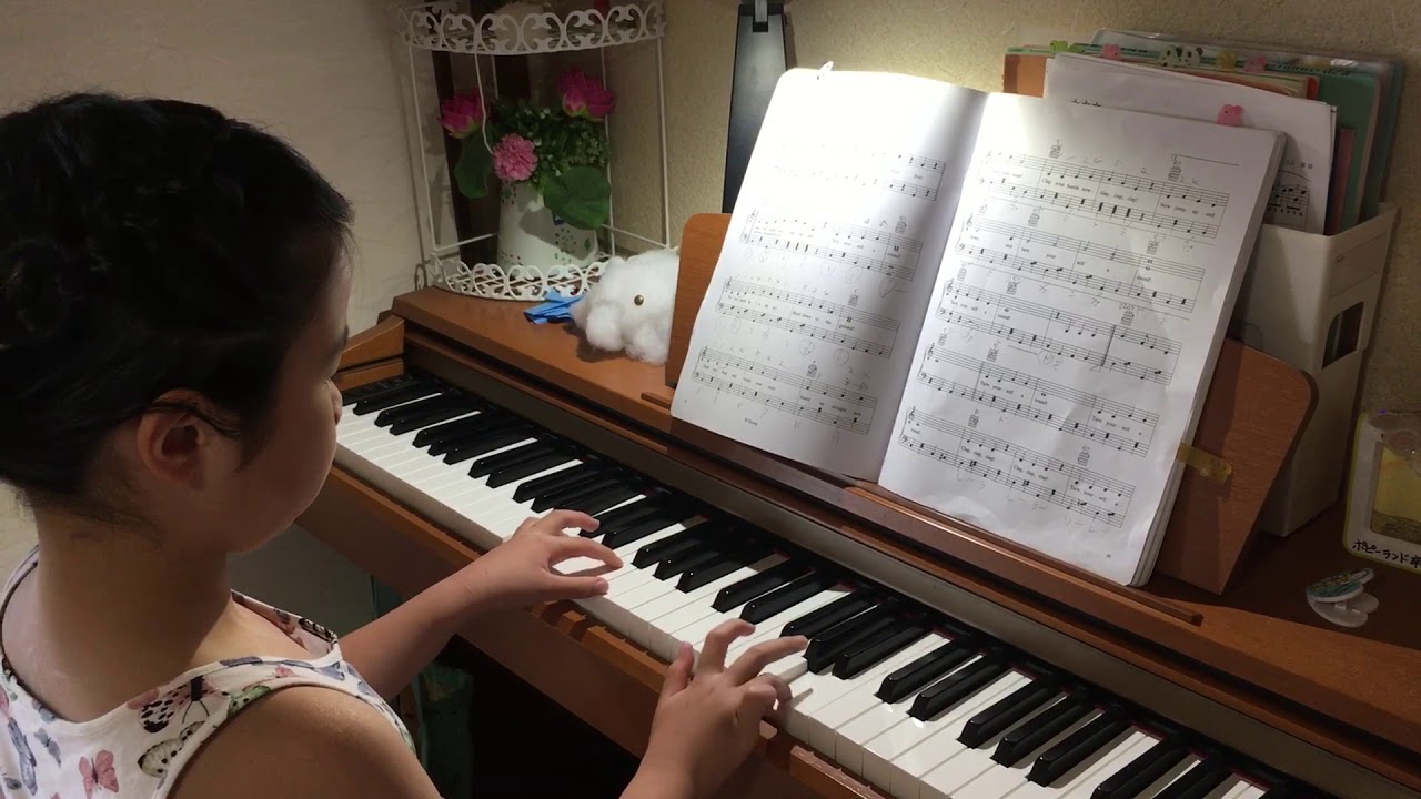 clap your hands! Disney's world of english - YouTube